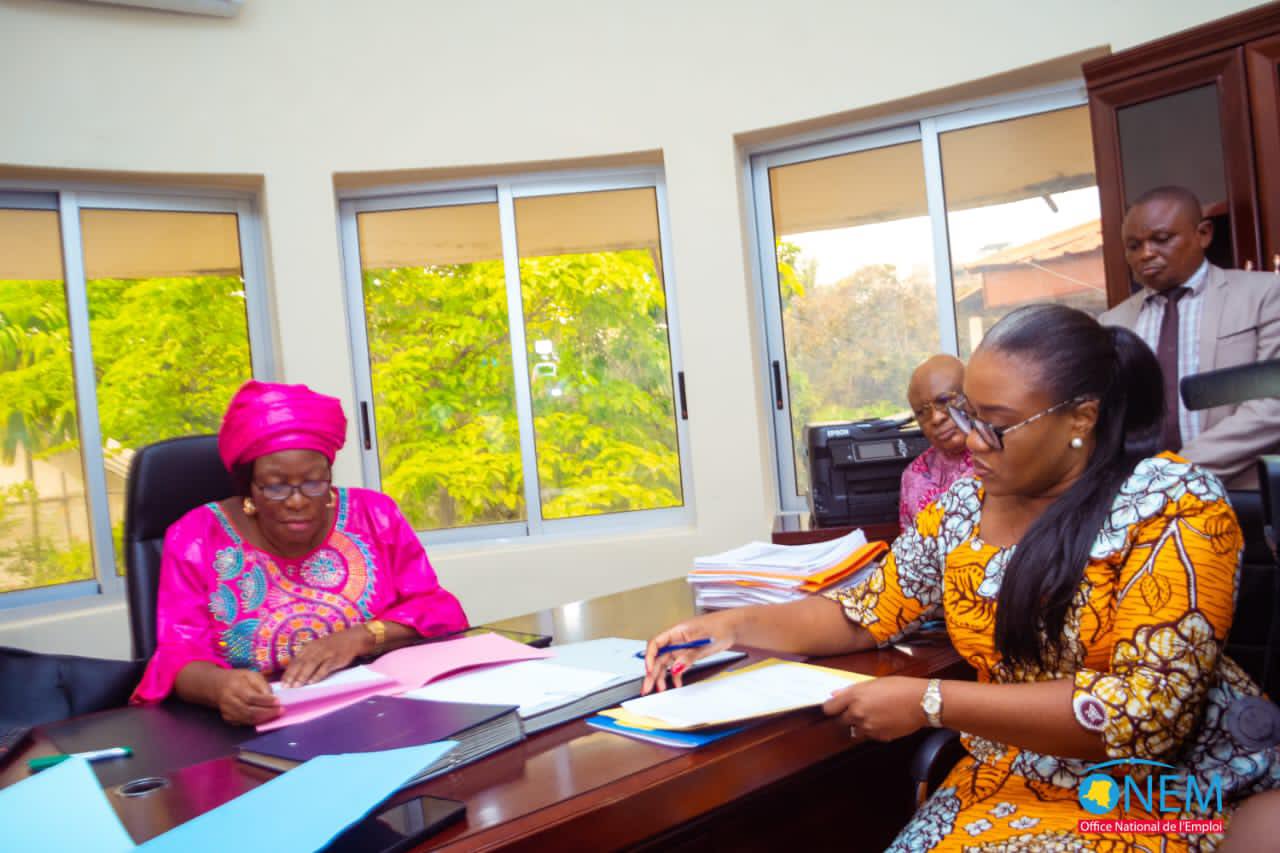 RDC: Isabelle Ebambi remplace Angélique Kikudi à la tête de l’ONEM - WAPES